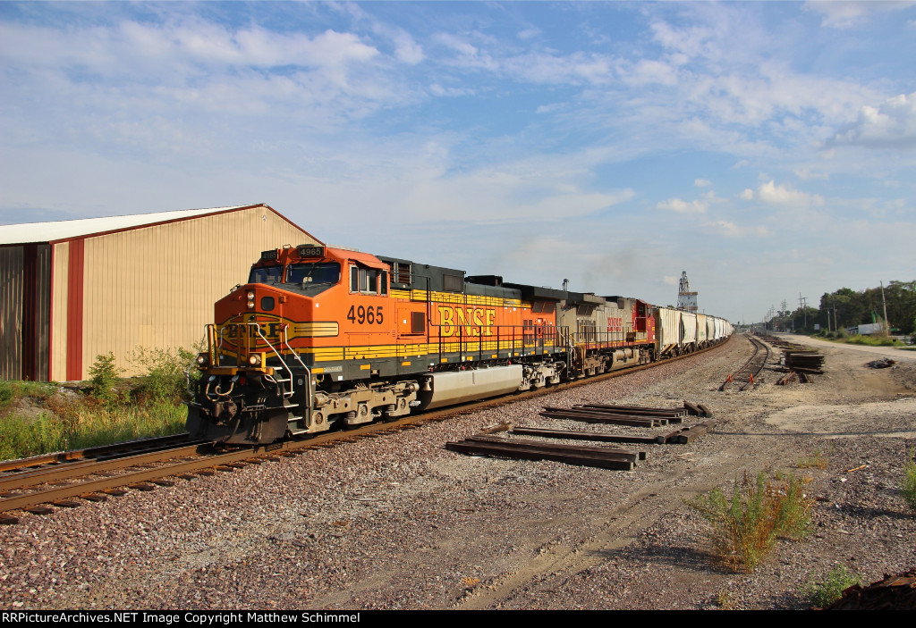 BNSF 4965